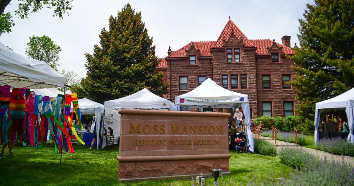 Photos: Moss Mansion hosts 33rd Annual SpringFest Art Festival on Saturday Photos: Moss Mansion hosts 33rd Annual SpringFest Art Festival on Saturday
