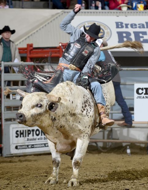 Power's Davis gets first Chase Hawks win | Rodeo | billingsgazette.com