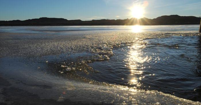 Breached pipeline is exposed on Yellowstone River bed