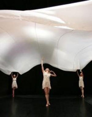 Review: Modern dance troupe provides a mind-bending experience