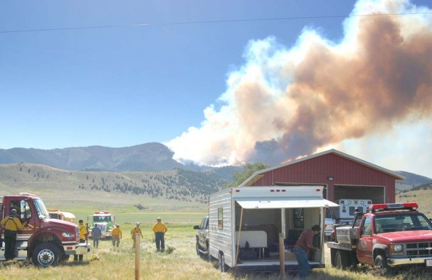 Pony fire explodes to more than 2,500 acres