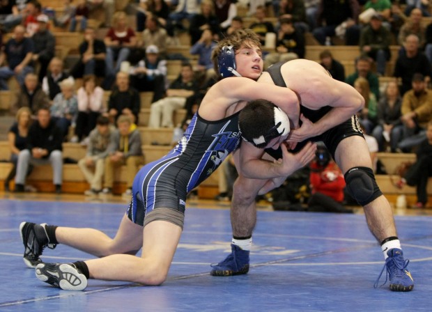 Skyview grapplers glide past West