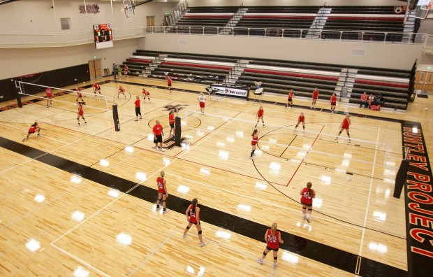 Red Devils ready for 1st match in own gym since 2008