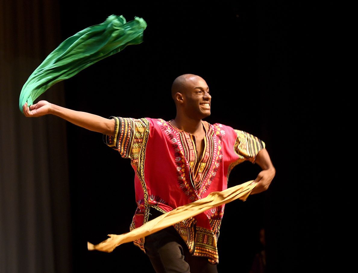 West High students get lessons in history, culture from Lula Washington ...