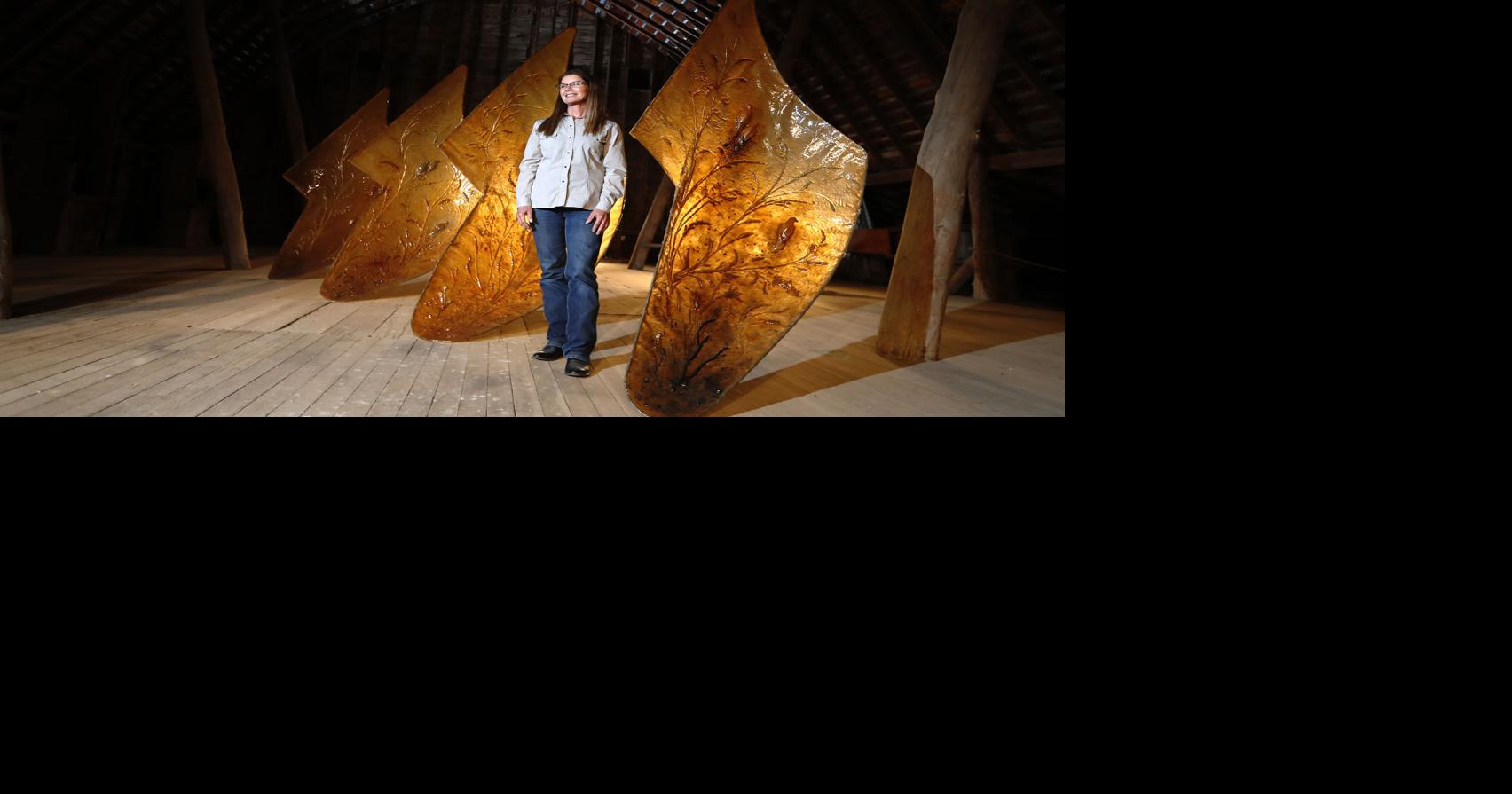 The prairie's voice: Tracy Linder sculpts objects from the earth's ...