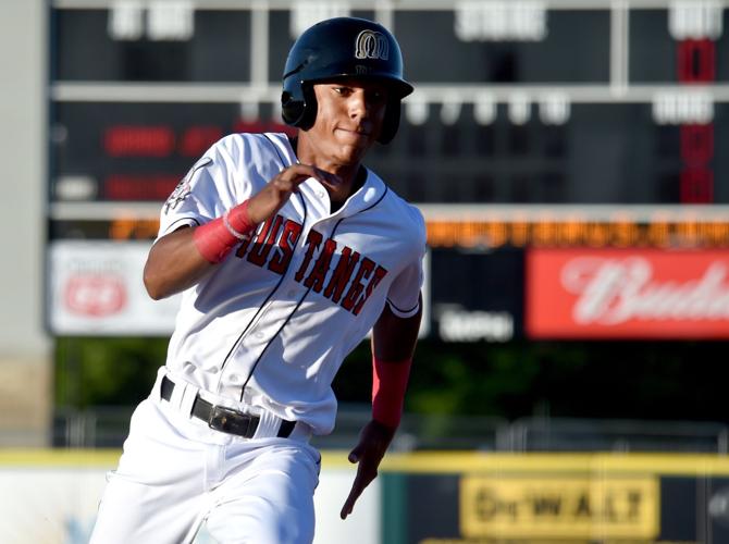 Santillan's strong outing helps Mustangs top Rockies, Pint