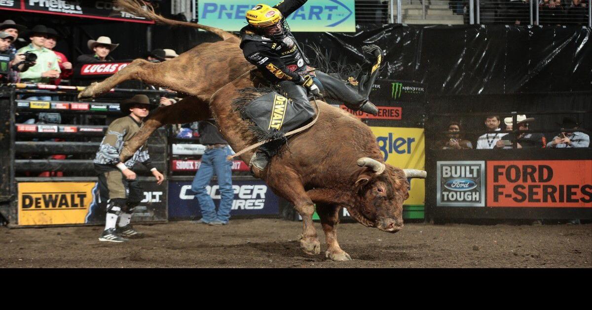 Columbia Falls cowboy Matt Triplett bucks to Professional Bull Riders win