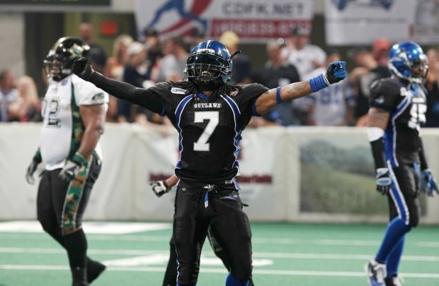 Outlaws in title game