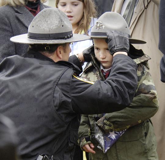 Slain Arizona cop was the son of Yellowstone County deputy