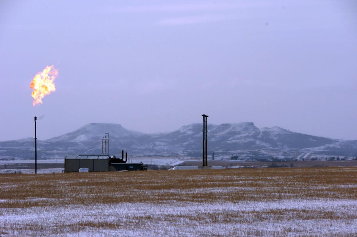 Bakken oil field is causing a rise in air pollution, study says