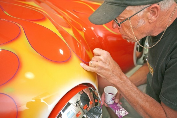 Line Art: Billings sign painter moonlights as one of the last pinstripers