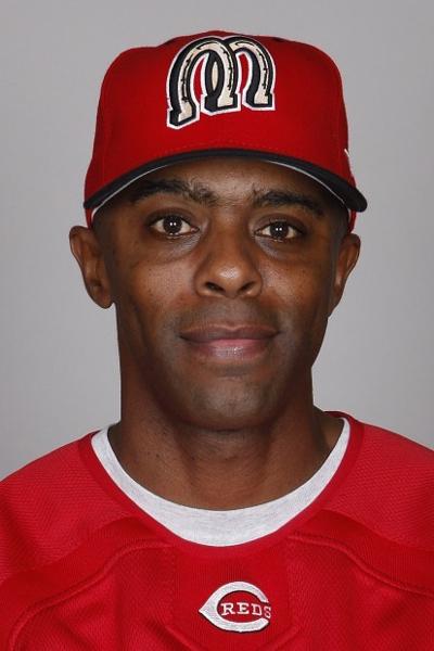 DeShields to manage Mustangs