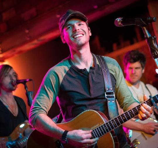 Country singer Granger Smith packs the Pub Station Sunday night