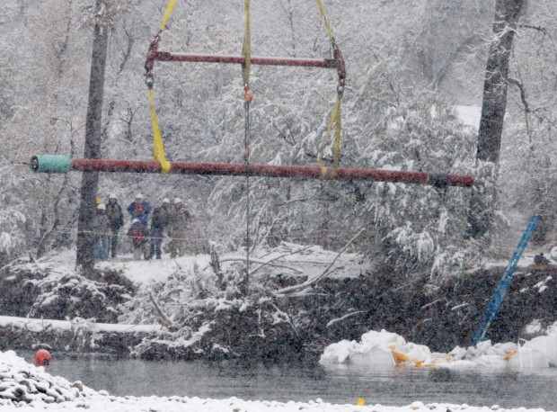 Ruptured pipeline segment extracted from Yellowstone River | Local ...