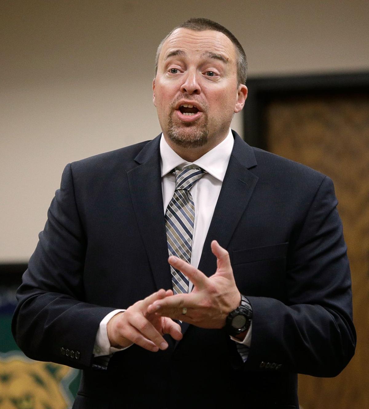 Tinker makes high-energy pitch for Rocky job