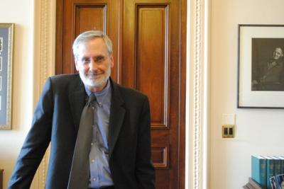 Senate staffer drafts U.S. law by day, reads Torah by night