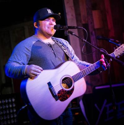 Country singer Granger Smith packs the Pub Station Sunday night