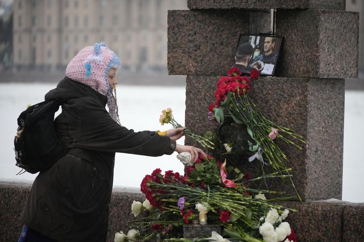 Kremlin Foe Alexei Navalnys Team Confirms His Death And Says His