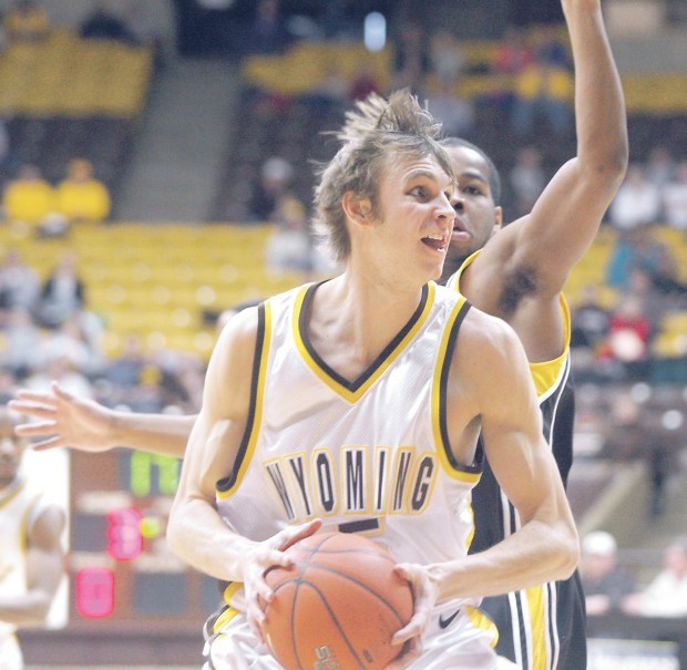 Fully healthy Dermody brings seniority to UW