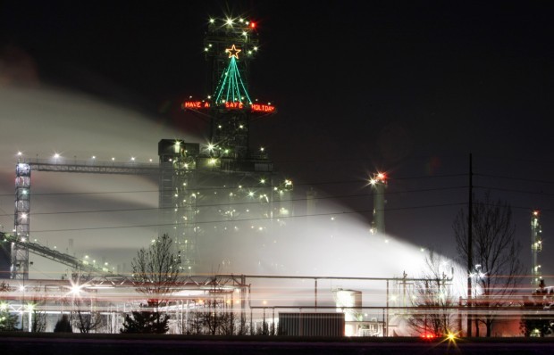 Refinery operating at 'normal' after tank fire