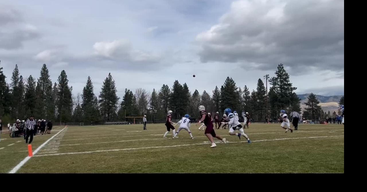 Florence-Carlton quarterback Mason Arlington throws a touchdown pass to ...
