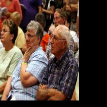 Two Rivers official defends jail contract