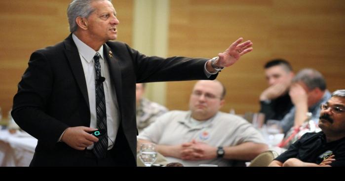 Ex-NYPD officer helps law enforcement with communication