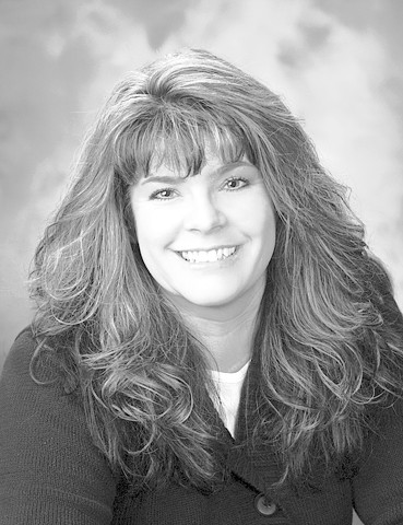 Re/Max Experts personnel receive recognition