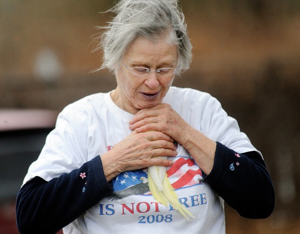 Wall-banging rescue brings pet cockatiel Bitsy home