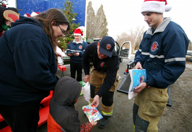 Santa makes Lockwood stops on Saturday