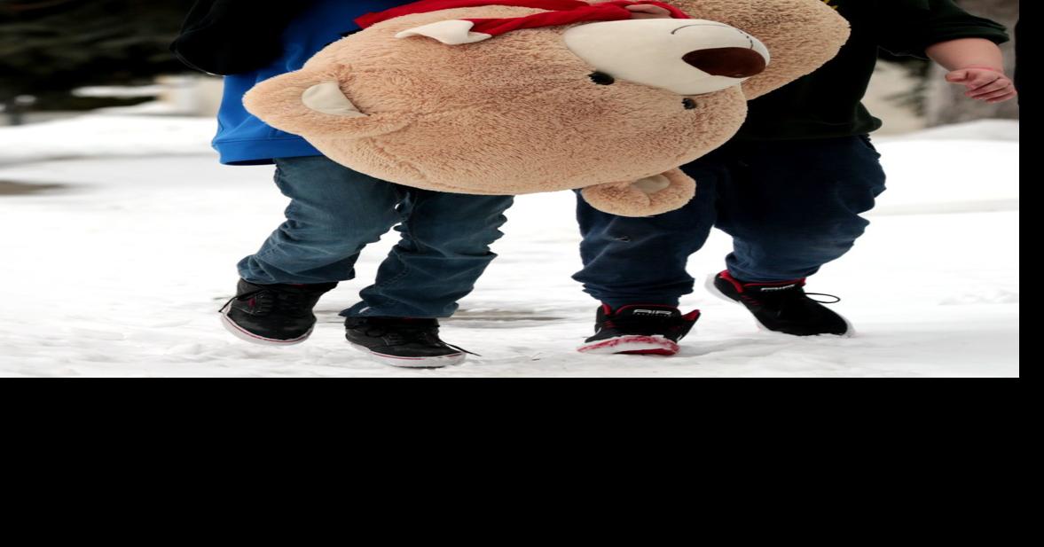 Photo: A giant bear hug for Valentine's Day