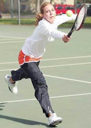 Reaching for a title; Senior's Heidi Lehman, Sean Harris enter State AA ...
