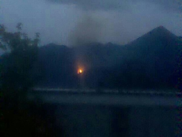 Fire sparks south of Livingston Saturday, burns two acres