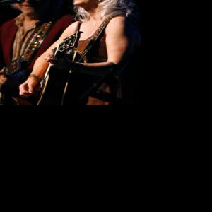 Emmylou Harris shines in career-spanning show