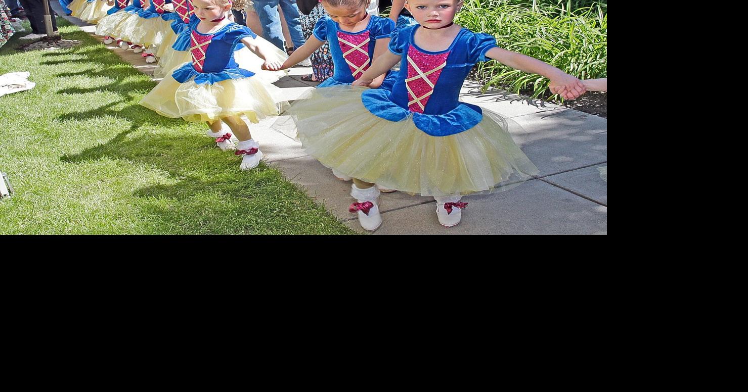 Feature photos: SpringFest at Moss Mansion