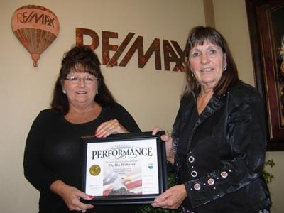 Webster wins RE/MAx performance award