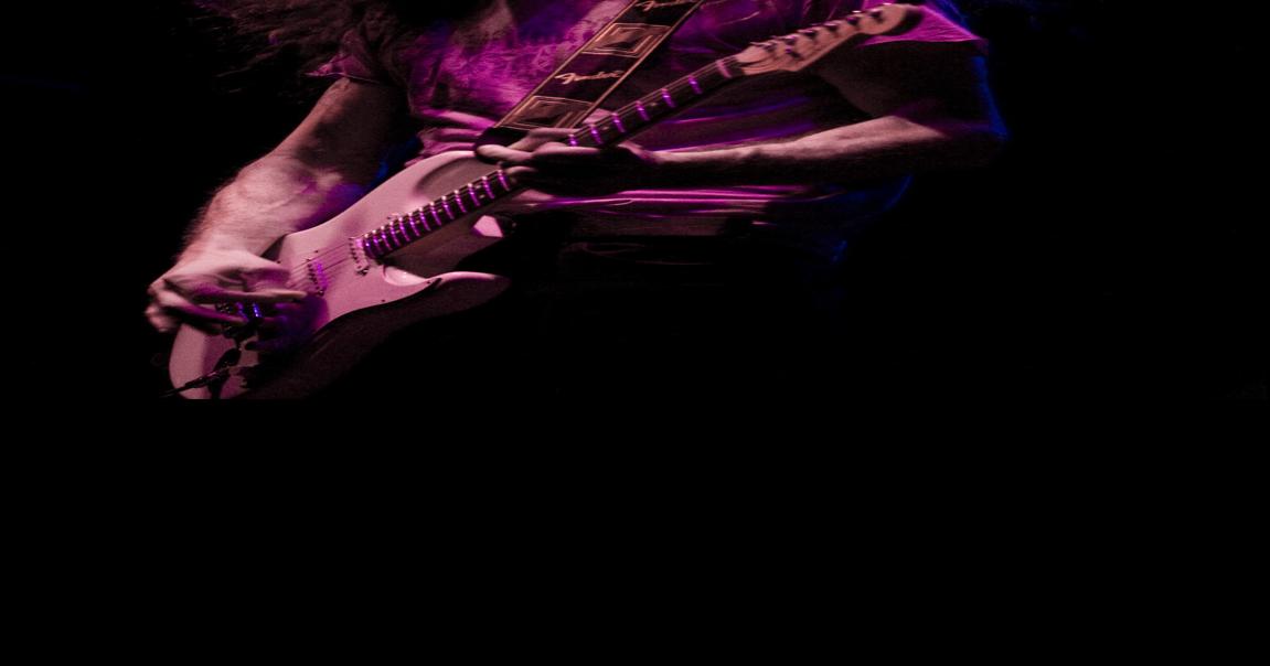 Blues rocker Leroy Miller at the Garage Pub