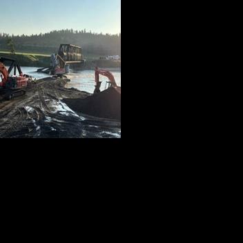 7 of 10 rail cars removed from Yellowstone River train crash