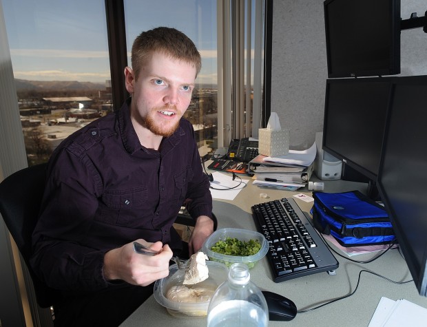 Brown bagging can save money, improve diet