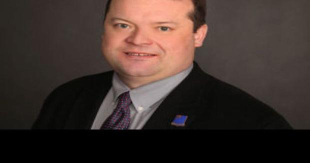 Cody lawyer suspended over theft charges