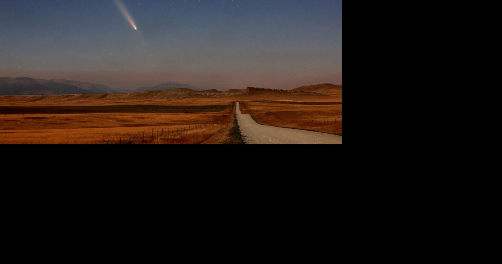 The A3 Comet shows over the Crazy Mountains