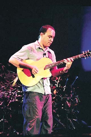 MTV toasts '22 Greatest Bands' of music-video era