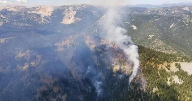 Fire in Yellowstone National Park grows over weekend, prompting trail ...