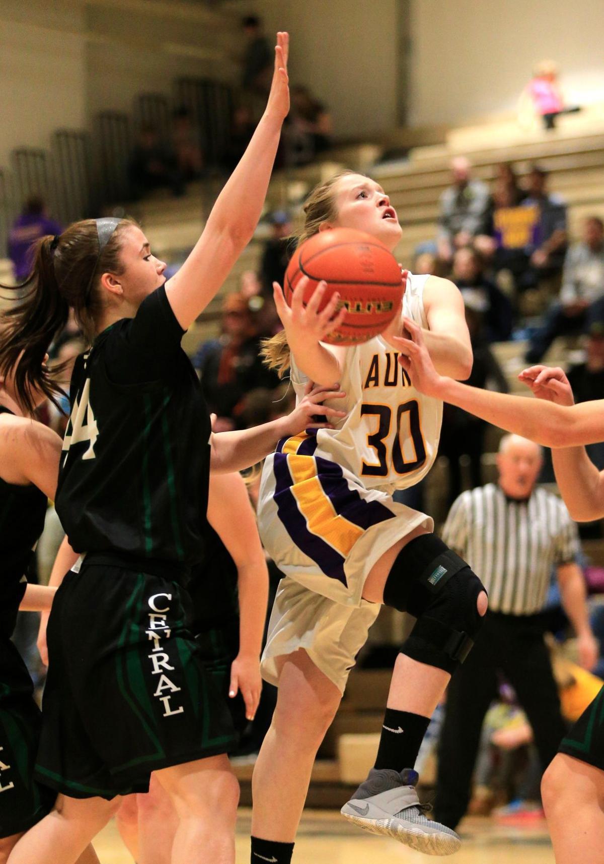Rylee Clark's early hot hand, team defense lifts Laurel over Billings ...