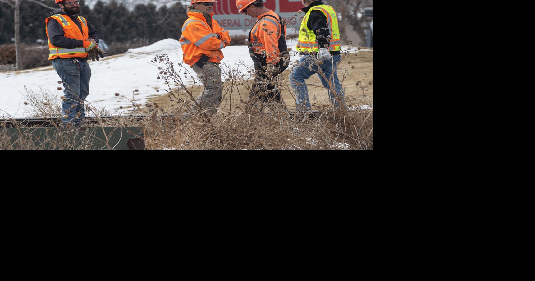 Montana Rail Link Train derails at Gabel Road crossing