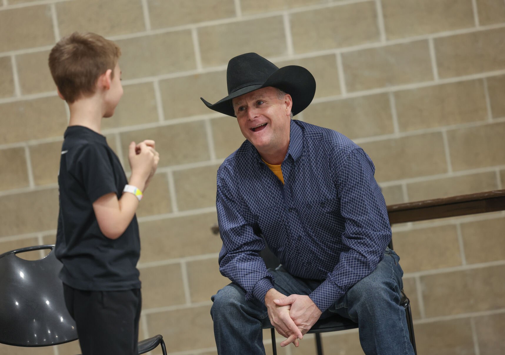 Pro bull riders and Flint Rasmussen host junior clown clinic at Metra