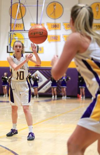 Rylee Clark's early hot hand, team defense lifts Laurel over Billings ...