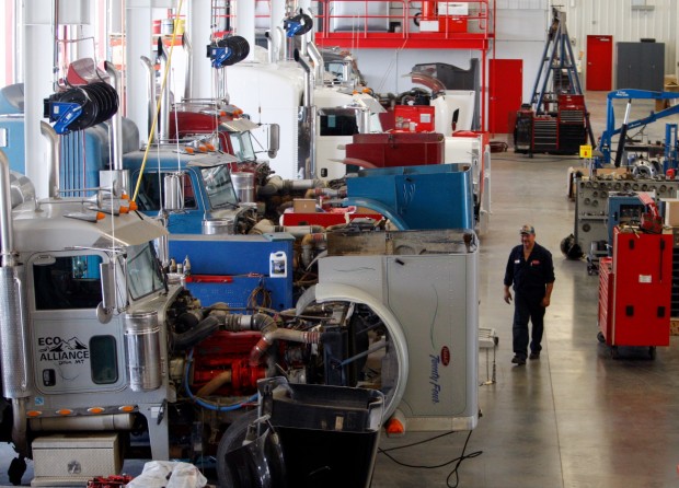 Officials tout new Peterbilt dealership's role in the economy
