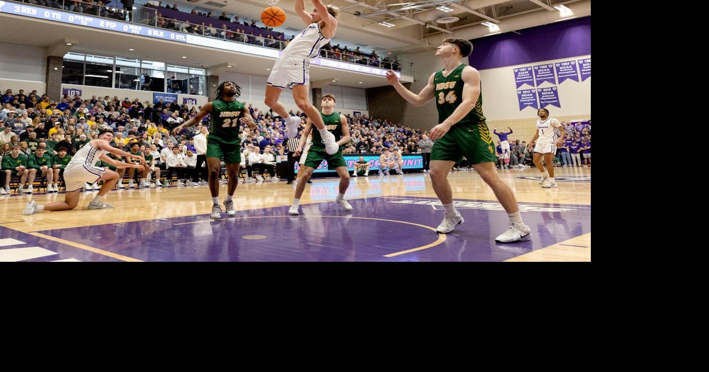 St. Thomas men’s basketball team shows off its first-place stuff for ...
