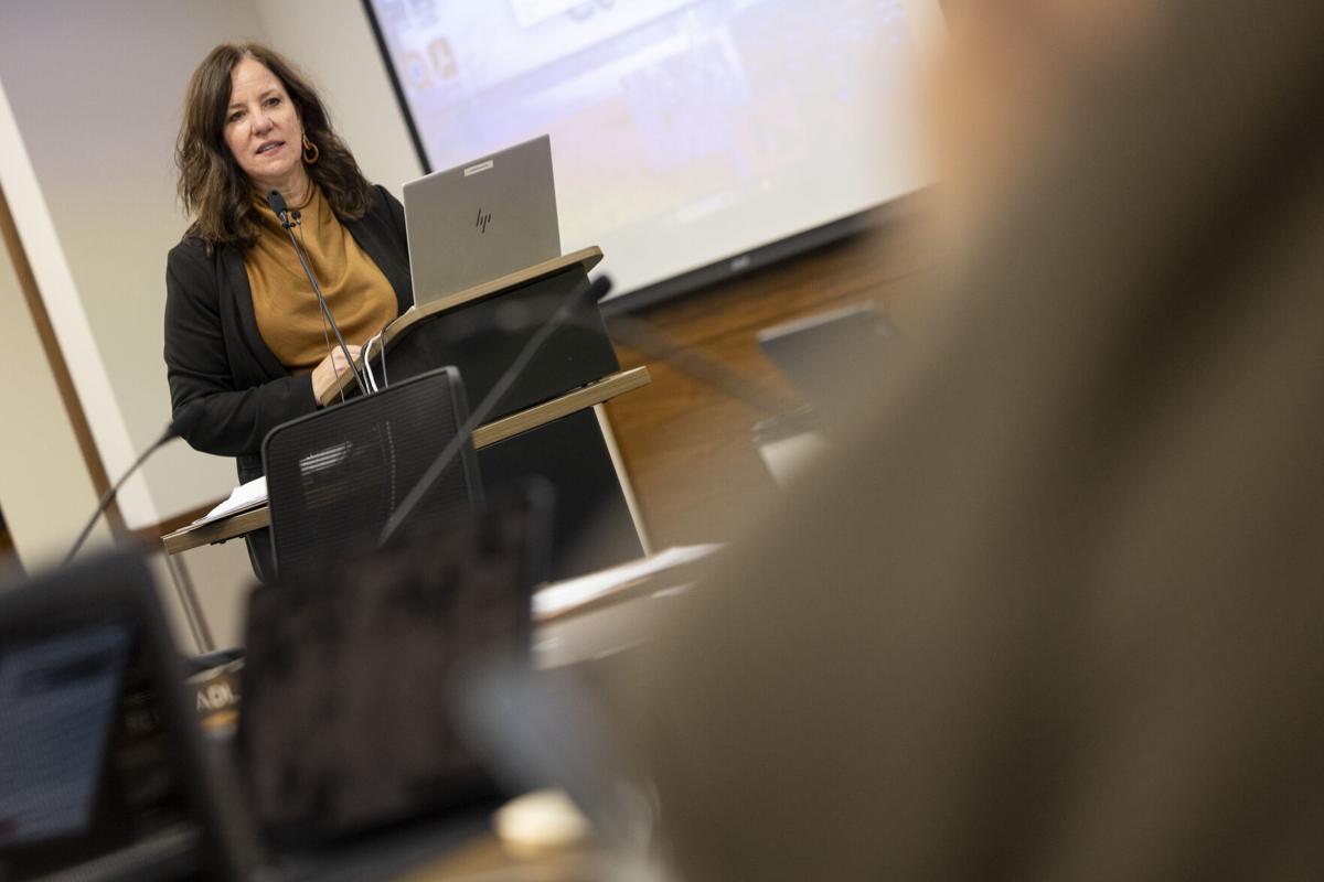 North Dakota lawmakers look to nuclear